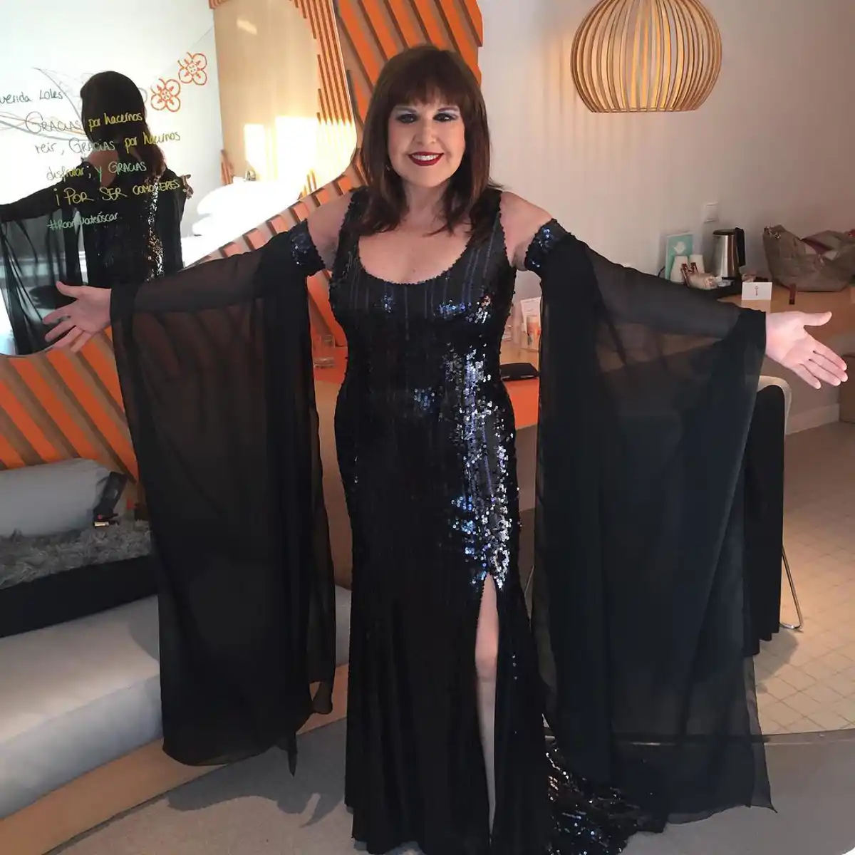 El salón de Loles León (74 años) es tan original como ella: con ...