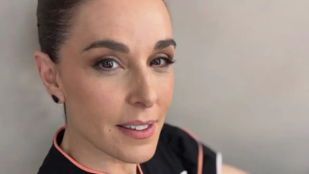 Así es el acogedor comedor de Raquel Sánchez Silva (52 años): abierto a la cocina, con una gran ...