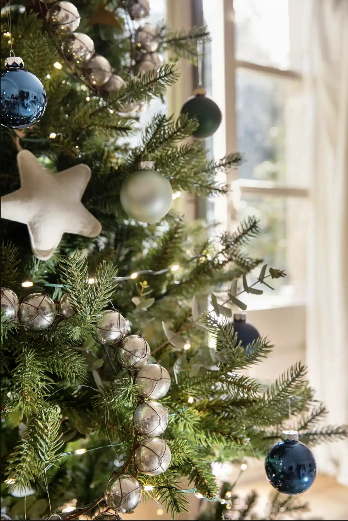 Guía definitiva para decorar el árbol de Navidad: estas son las ...