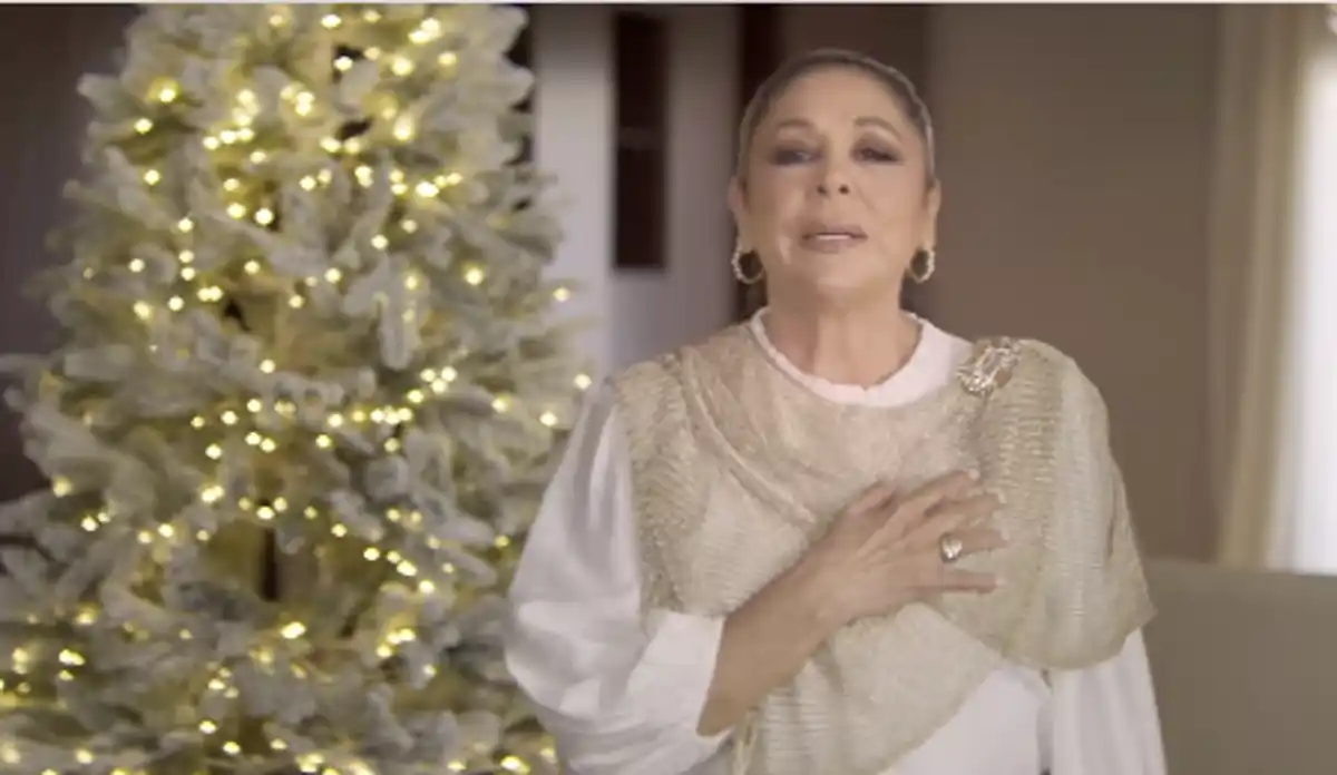 Así es el elegante árbol de Navidad de Isabel Pantoja: con efecto ...